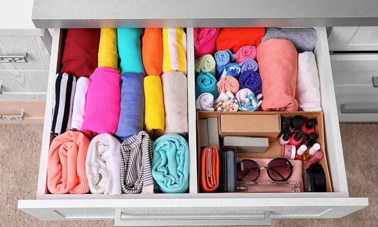 El Método Marie Kondo ⇒ 【¿Realmente Funciona?】 ⛩️