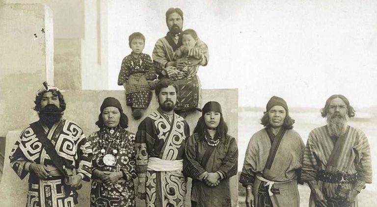 ¿Quiénes son los Ainu? ⇒ 【Historia y Características】 ⛩️
