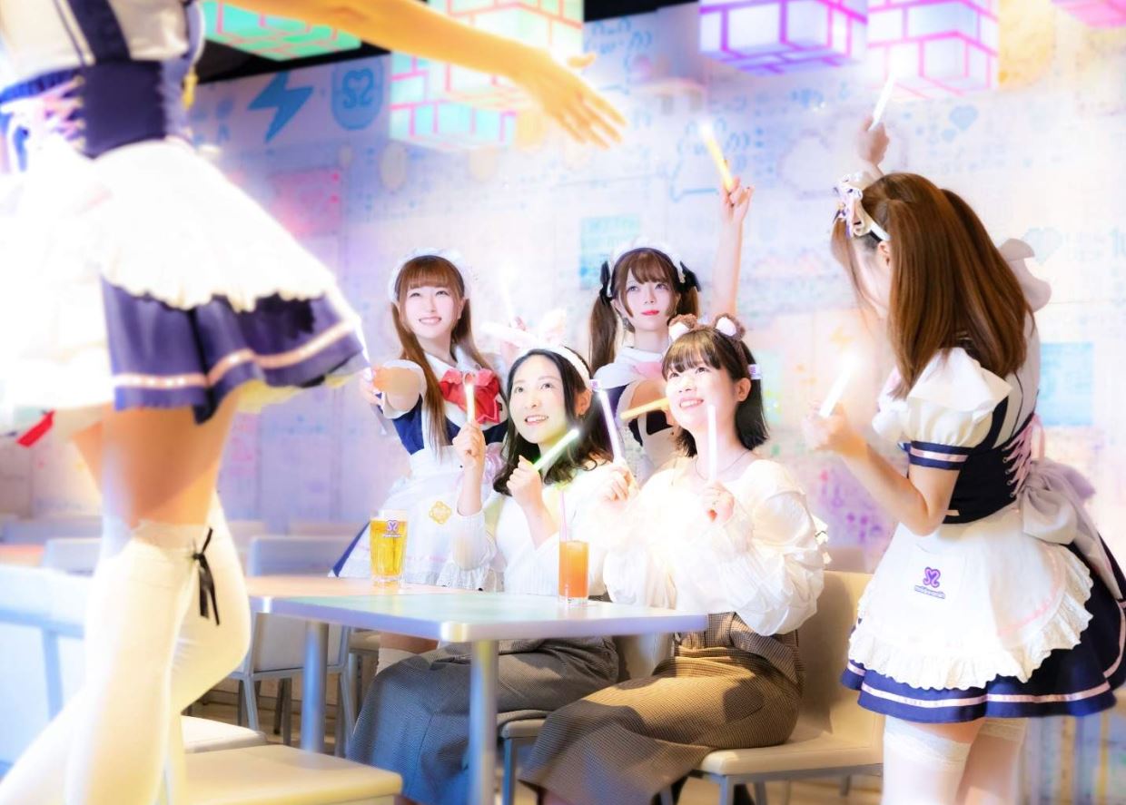 Los 【 8 】 Mejores Maid Café en Akihabara (Tokio) ⛩️