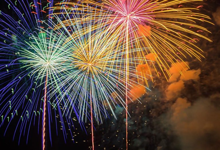 10 Mejores Festivales de Fuegos Artificiales en Japón ⛩️