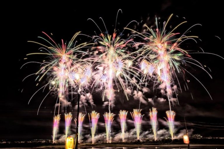 10 Mejores Festivales de Fuegos Artificiales en Japón ⛩️