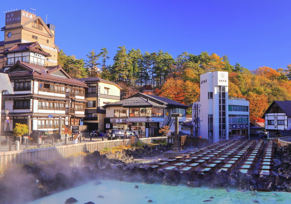 Los 20 Mejores Pueblos Onsen en Japón ⇒ ¡Increíbles! ⛩️